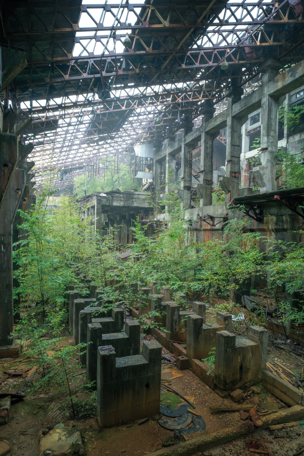 【書籍】8月32日 toshibo作品集 – toshibo | Urban Exploration Photography